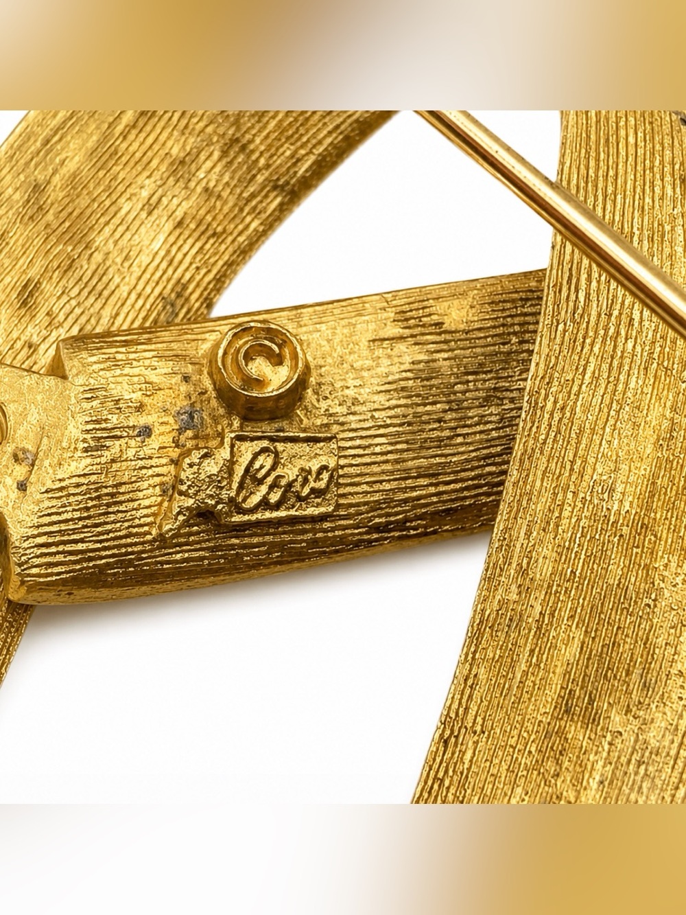 Coro Pegasus | Jewelry | Coro Pegasus Modernist Gold Tone Heart Brooch ...